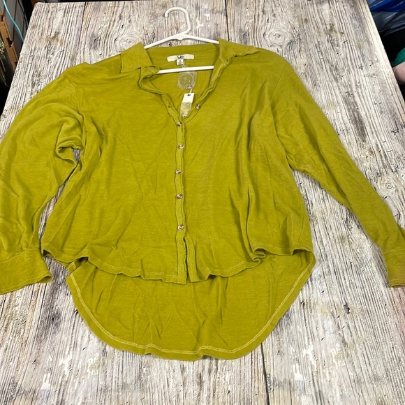 Ya Los Angeles | Tops | Nwt Green Super Soft Top | Poshmark